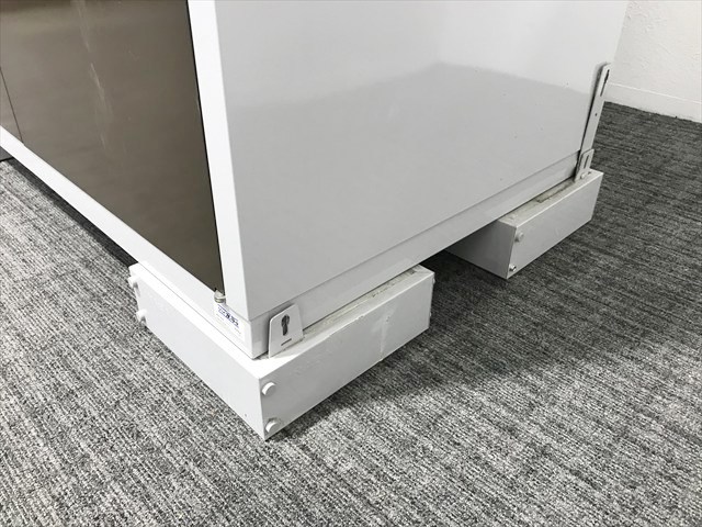 物置 アイビーストッカー BJX 前面棚タイプ BJX-137E 鍵作成不可[イナバ][中古]|物置-書庫・収納 オフィス家具（中古）通販ならHappy（ハッピー）