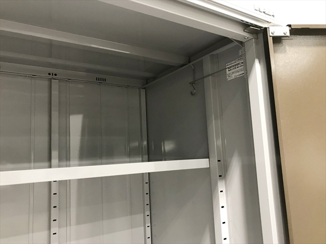 物置 アイビーストッカー BJX 前面棚タイプ BJX-137E 鍵作成不可[イナバ][中古]|物置-書庫・収納 オフィス家具（中古）通販ならHappy（ハッピー）