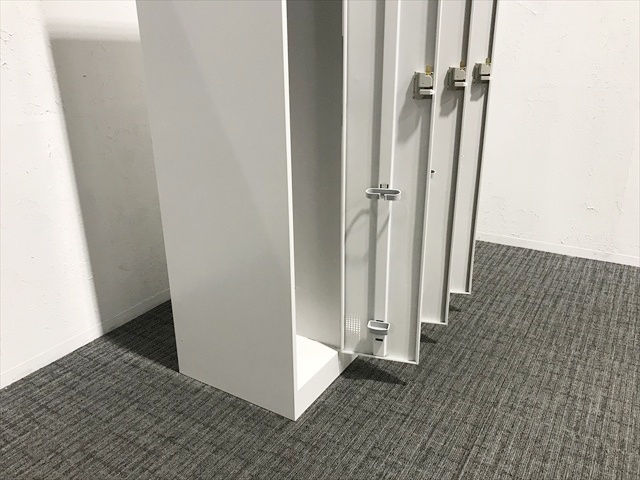 3人用ロッカー TLK型 TLK-S3[豊国工業][中古]|ロッカー-ロッカーオフィス家具（中古）通販ならHappy（ハッピー）